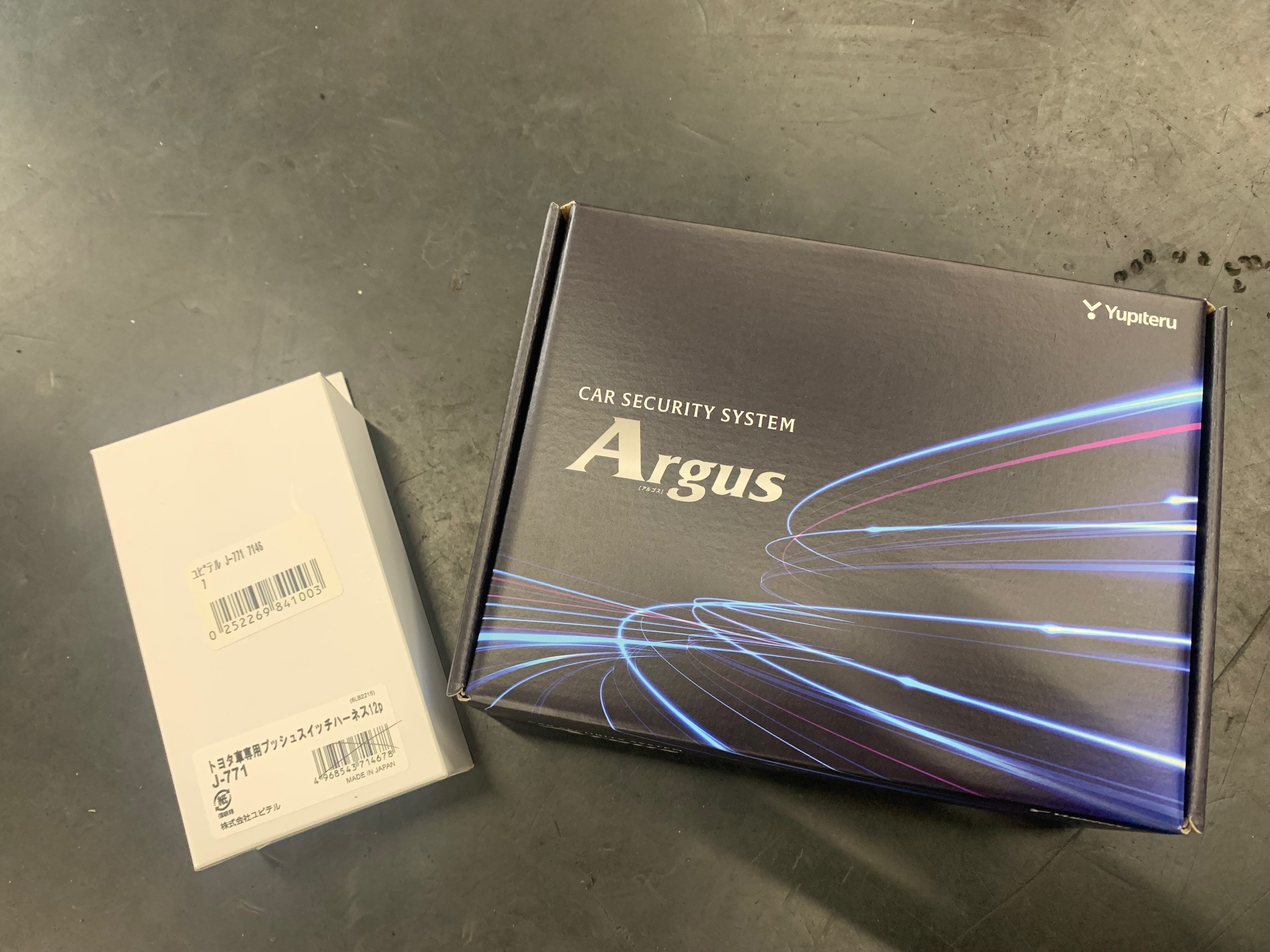 TOYOTA CROWN SPORT Argus D1取り付け | 取り付け事例 | コクピット21世田谷 | お店の取付加工事例紹介