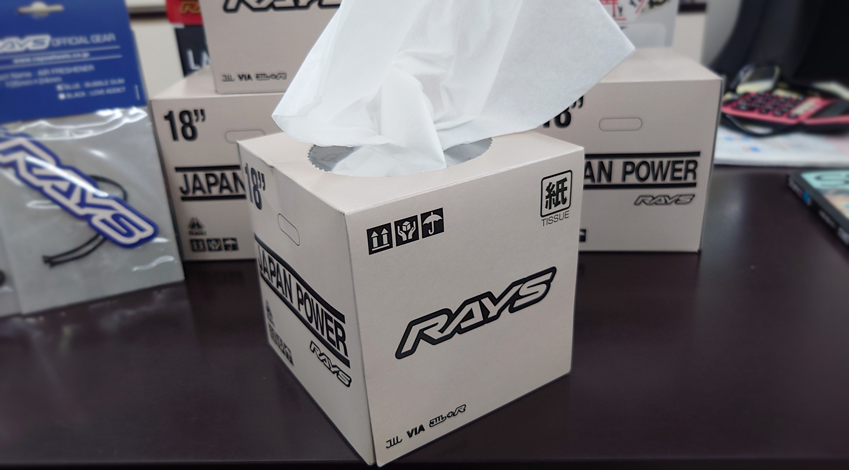 RAYS（レイズ）オフィシャル ギア 絶賛「物販」してます ♪ | Feel Book | スタイルコクピット フィール | 車のカスタマイズにかかわるスタッフより