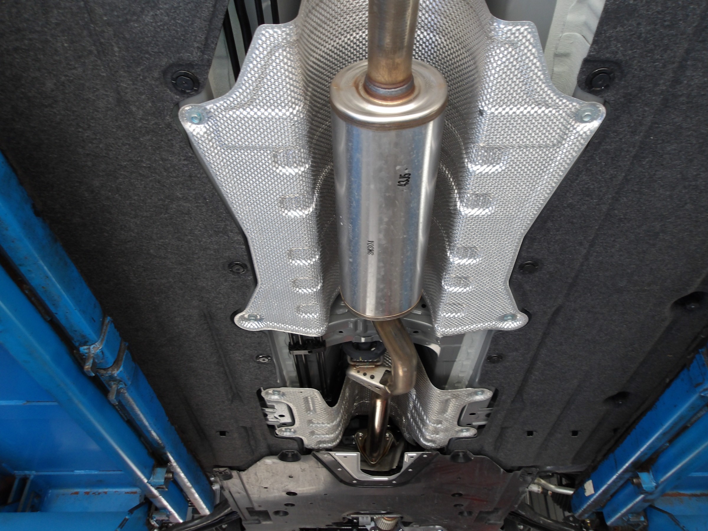 シビック（FL1）スプーン製「N1マフラーキット（保安基準適合）」装着。 | ホンダ シビック 吸・排気系 HID・LED（その他電装系） > マフラー交換 | 作業日誌 | コクピット 川越 ...