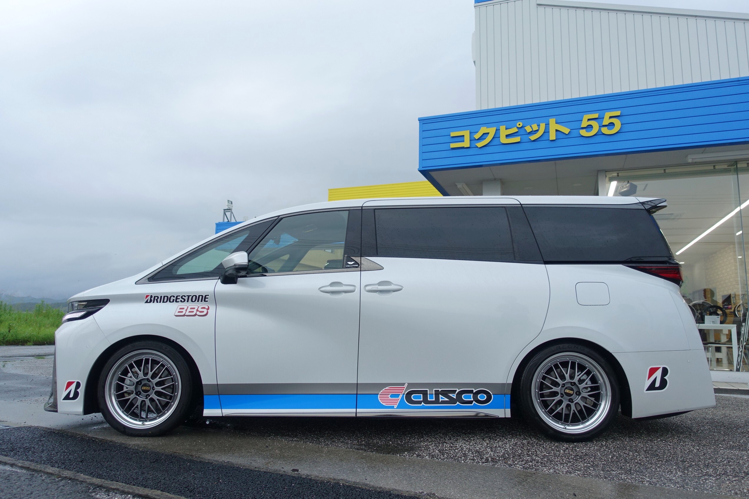 大変お待たせしました！CUSCO 40ヴェルファイア ハイブリッド体感試乗会 & オートプロデュース ボス コンピューターチューニング体感フェア」明日からスタートです！ | トヨタ ヴェル ...