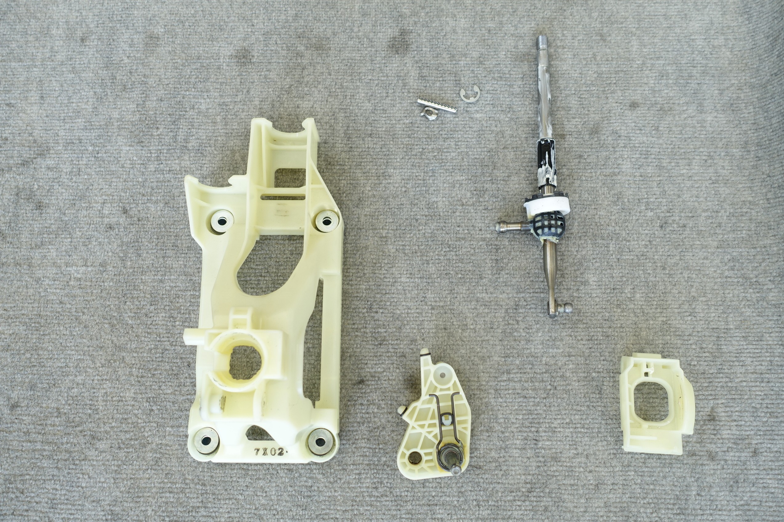 レーシーな雰囲気がたまんない！スズキ スイフトスポーツ（ZC33S）に「COLT SPEED GTシフター & GT SSシフト」の取り付け ...