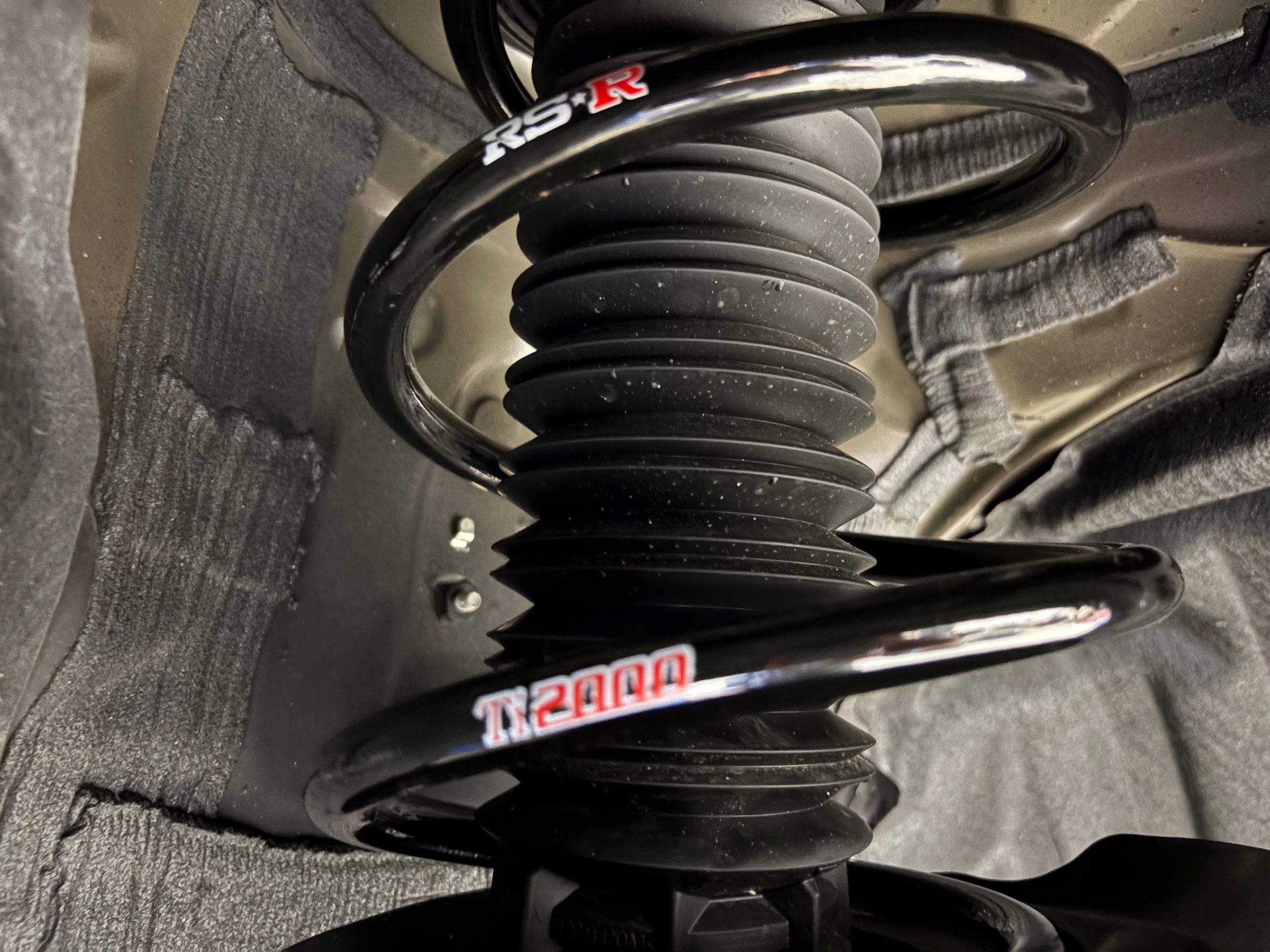 TOYOTA CROWN SPORT RSR Ti2000 Half Down | 取り付け事例 | コクピット21世田谷 | お店の取付加工事例紹介