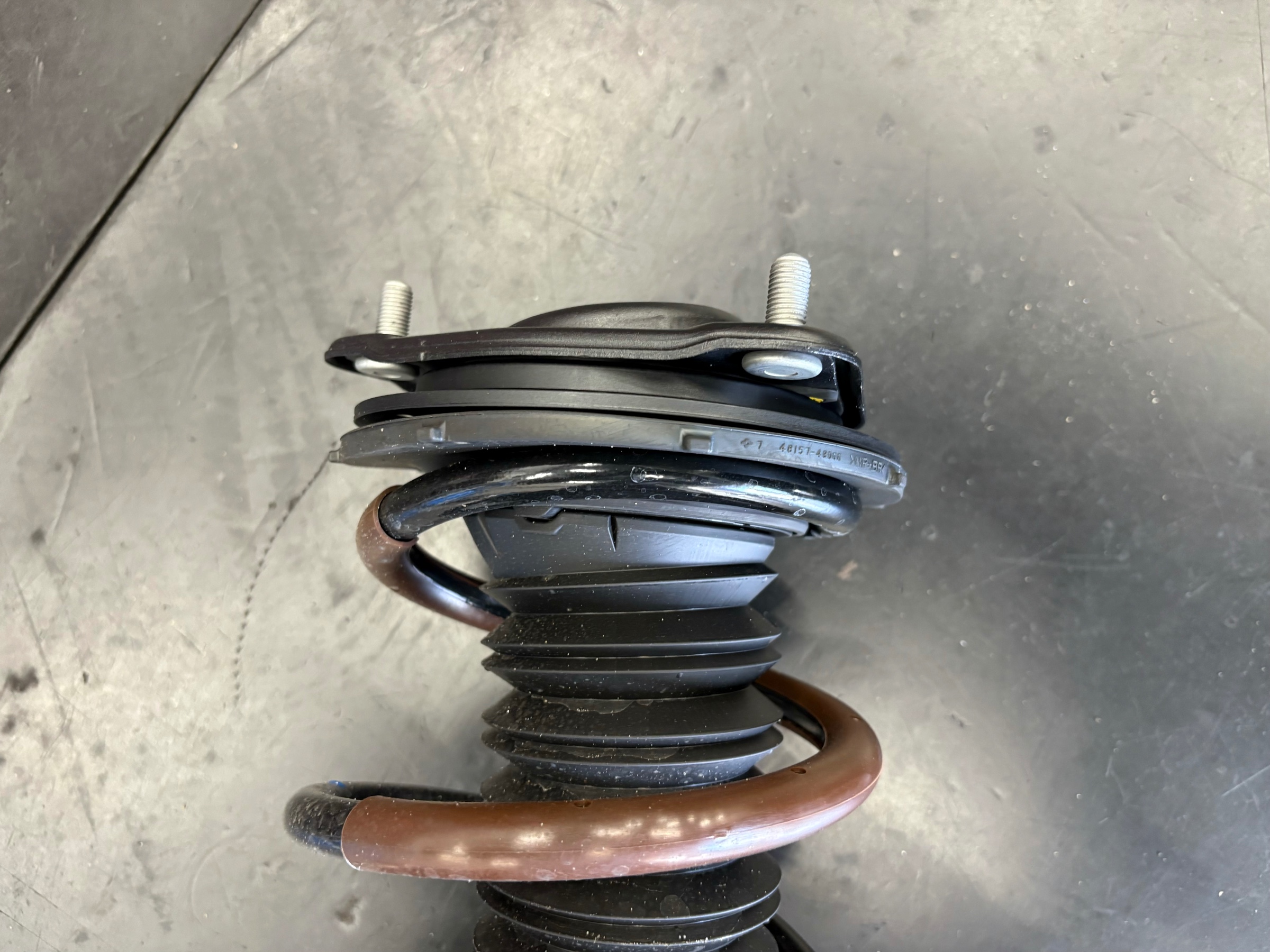 TOYOTA CROWN SPORT RSR Ti2000 Half Down | 取り付け事例 | コクピット21世田谷 | お店の取付加工事例紹介