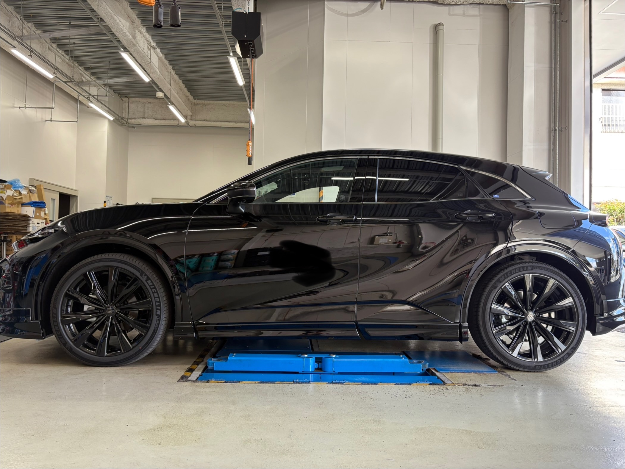 TOYOTA CROWN SPORT RSR Ti2000 Half Down | 取り付け事例 | コクピット21世田谷 | お店の取付加工事例紹介