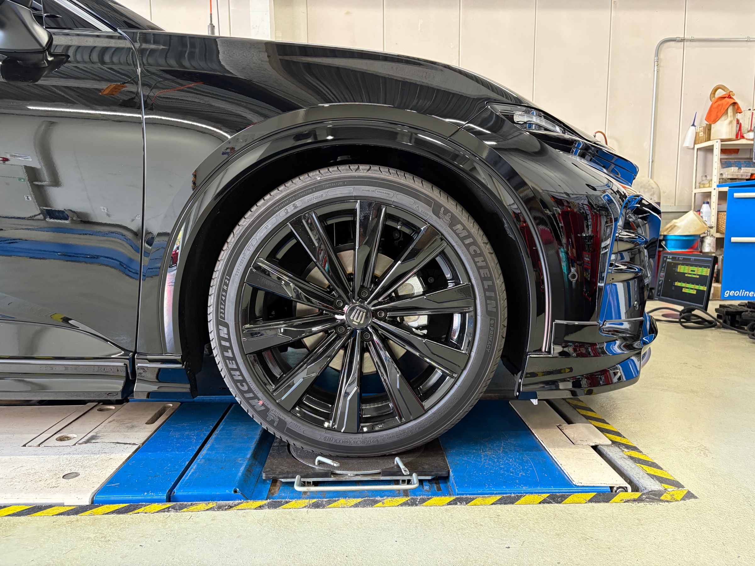 TOYOTA CROWN SPORT RSR Ti2000 Half Down | 取り付け事例 | コクピット21世田谷 | お店の取付加工事例紹介