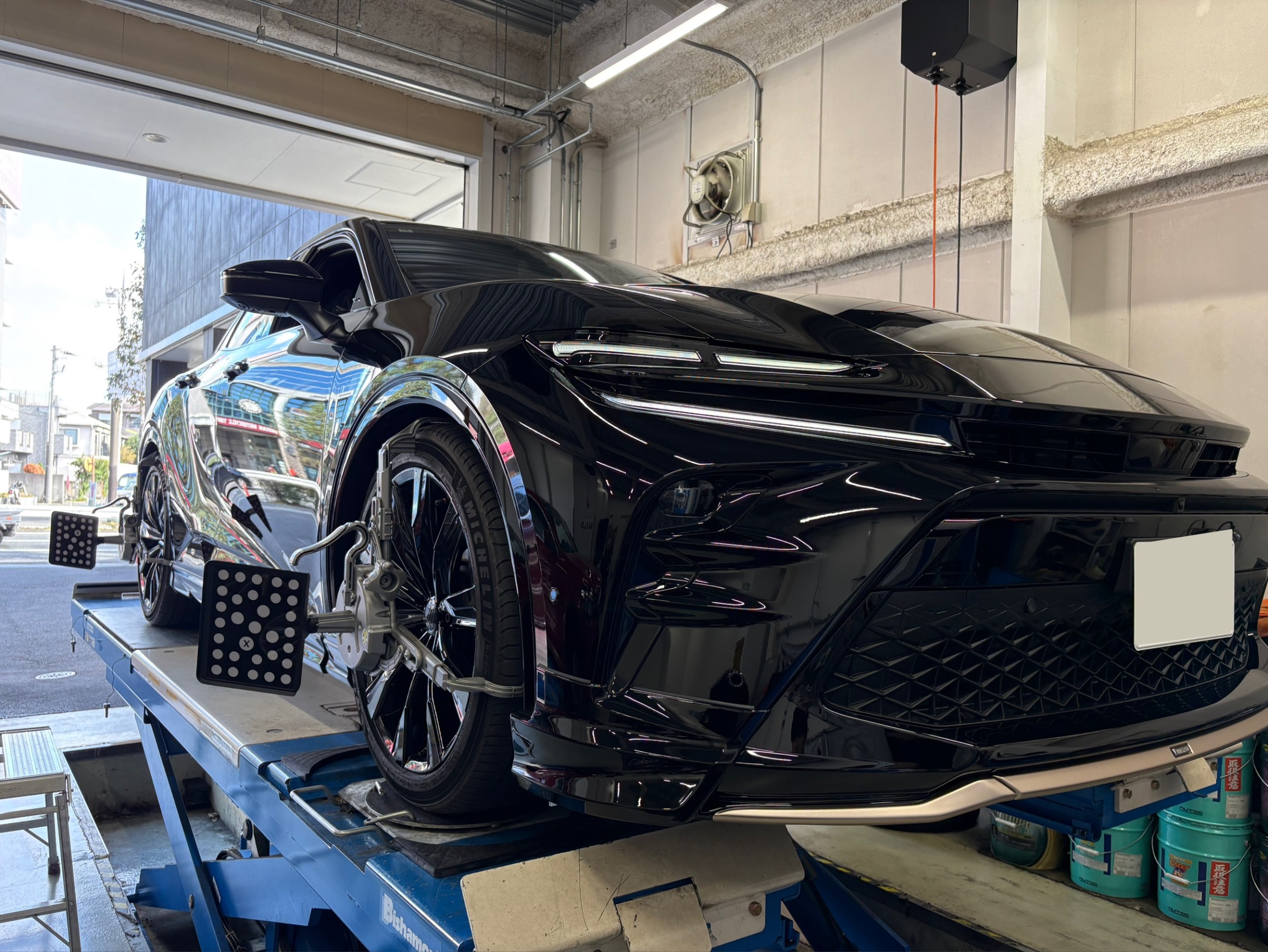 TOYOTA CROWN SPORT RSR Ti2000 Half Down | 取り付け事例 | コクピット21世田谷 | お店の取付加工事例紹介