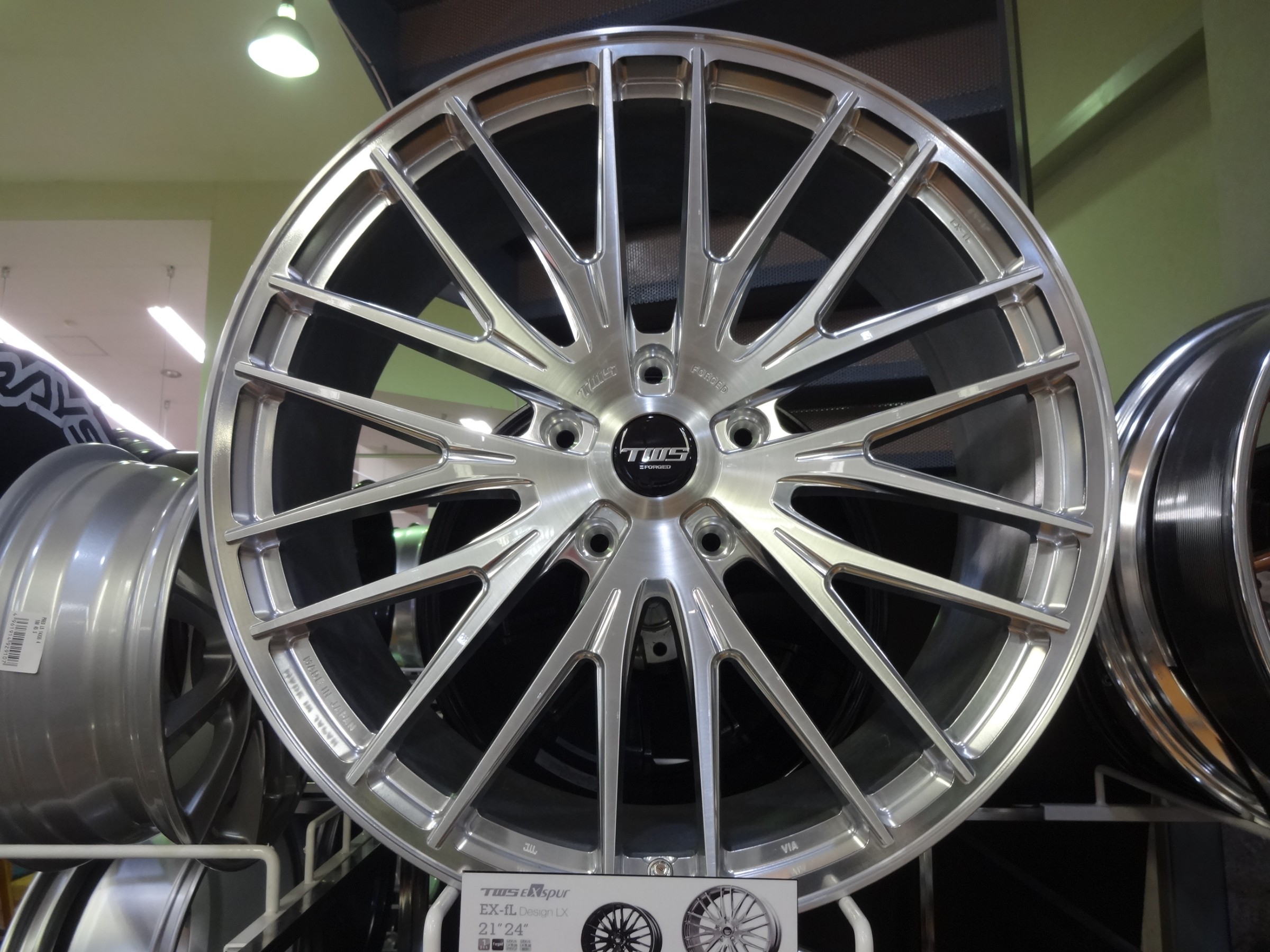 TWS EXspur EX-fL サンプル入荷です! | 今日の出来事 | コクピット 西部 | 車のカスタマイズにかかわるスタッフより