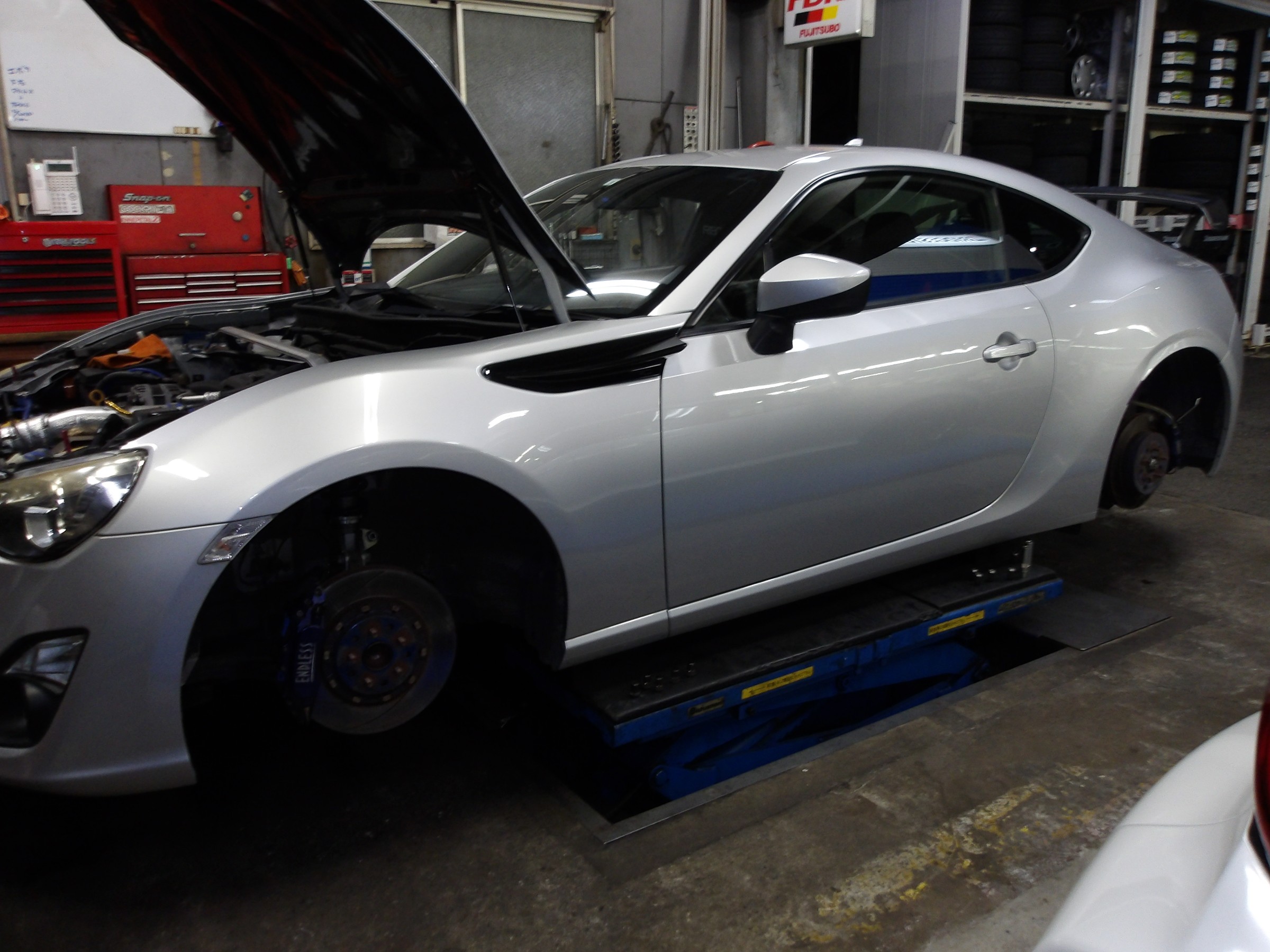 86（ZN6）エンドレス製スポーツブレーキパッド「MX72プラス」装着＆ブレーキフルード交換。 | トヨタ 86（ZN6） 足まわり（サスペンション・ブレーキ） 足まわり（サスペンション ...