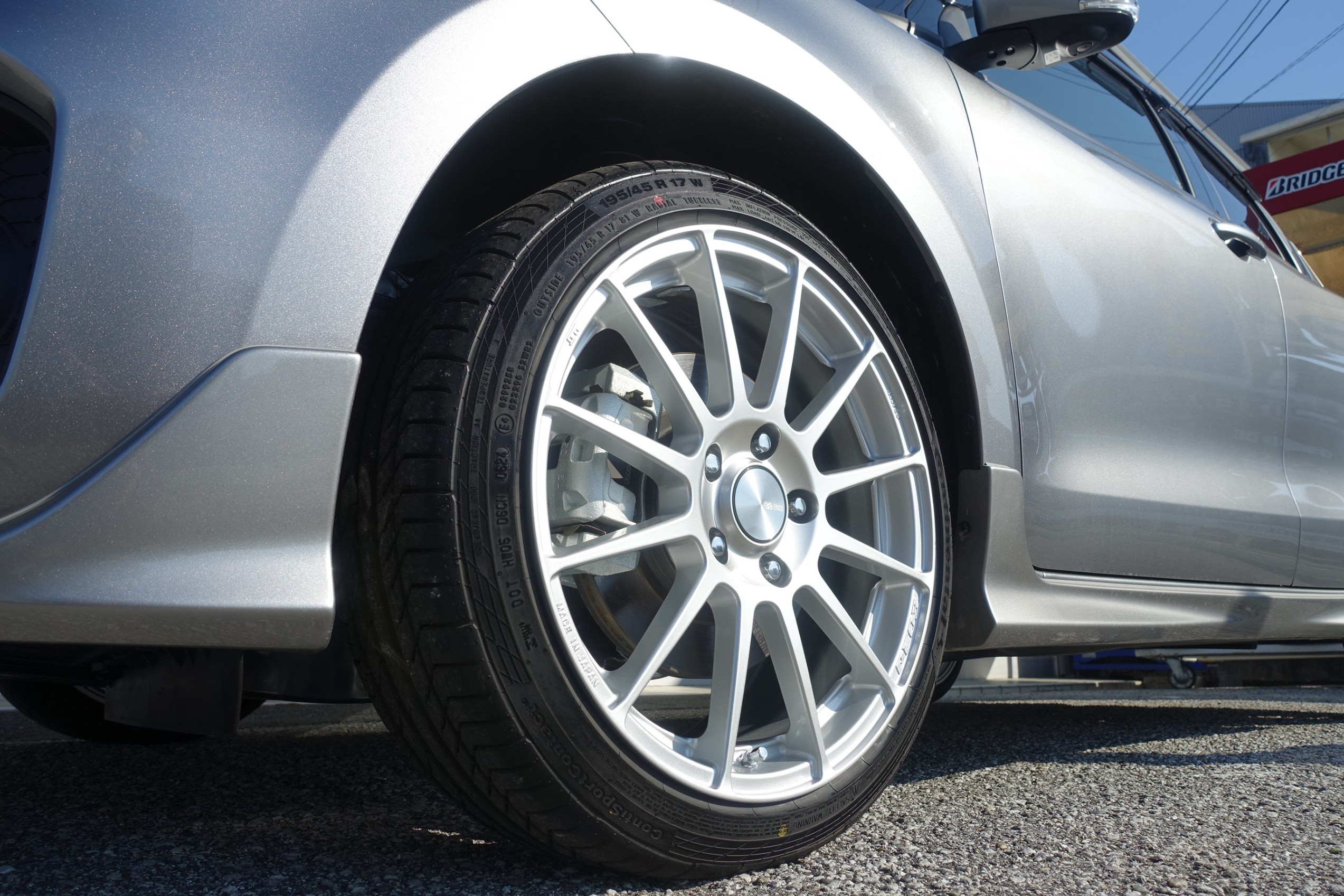 飽きのこないシンプルなデザインが人気の理由！スズキ スイフトスポーツ（ZC33）に「ENKEI PF03」の取り付け！ | スズキ スイフト スポーツ | 店長アサコのブログ | コクピット ...