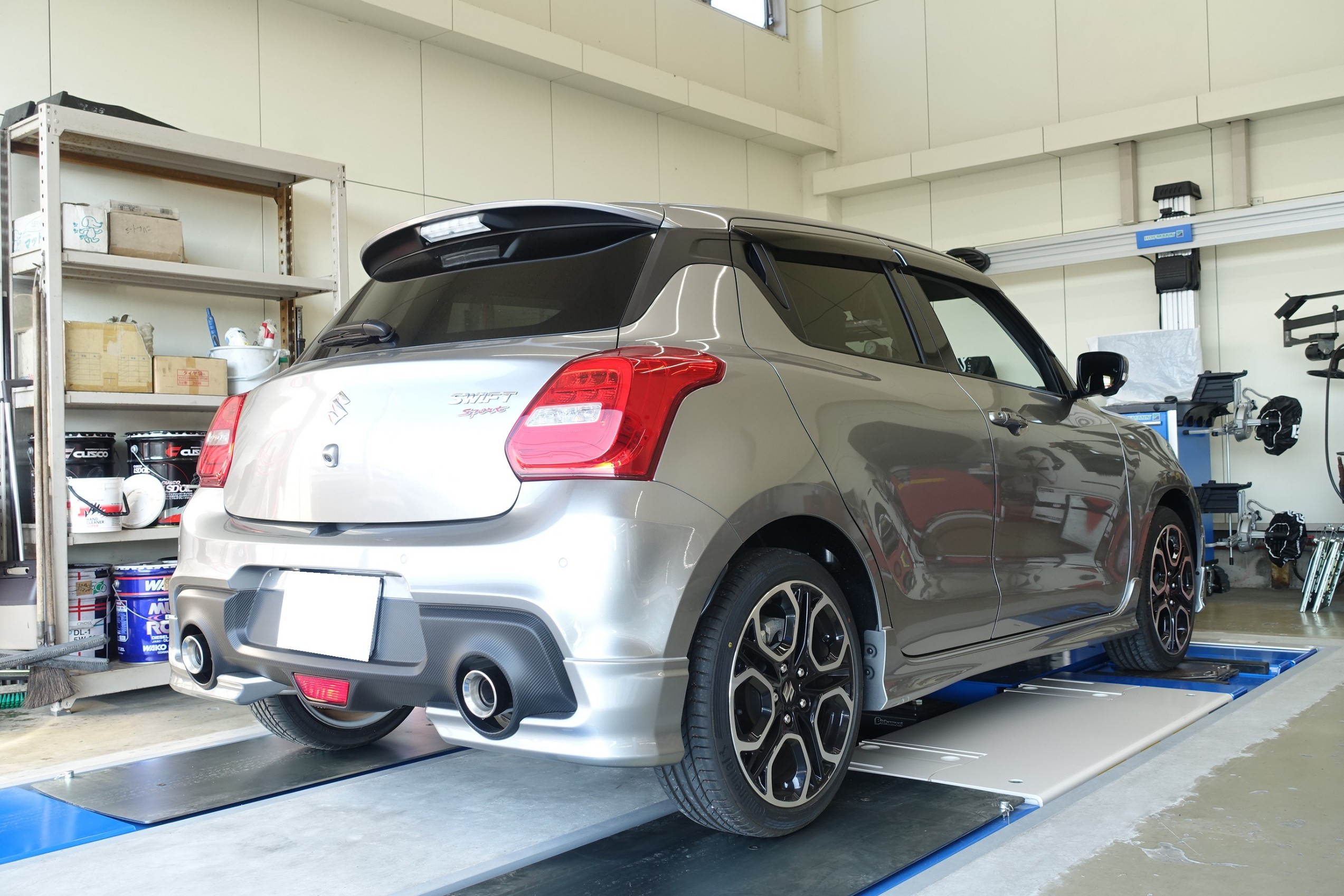 飽きのこないシンプルなデザインが人気の理由！スズキ スイフトスポーツ（ZC33）に「ENKEI PF03」の取り付け！ | スズキ スイフト スポーツ | 店長アサコのブログ | コクピット ...