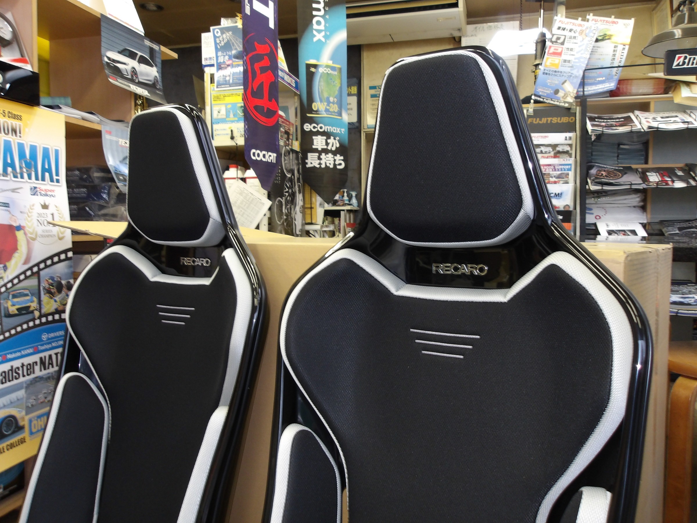 キャロル（AC6P）レカロ製コンフォートバケットシート「RCS」装着（左右） | マツダ キャロル インテリア インテリア > シート交換 | 作業日誌 | コクピット 川越 | お店の得意技紹介