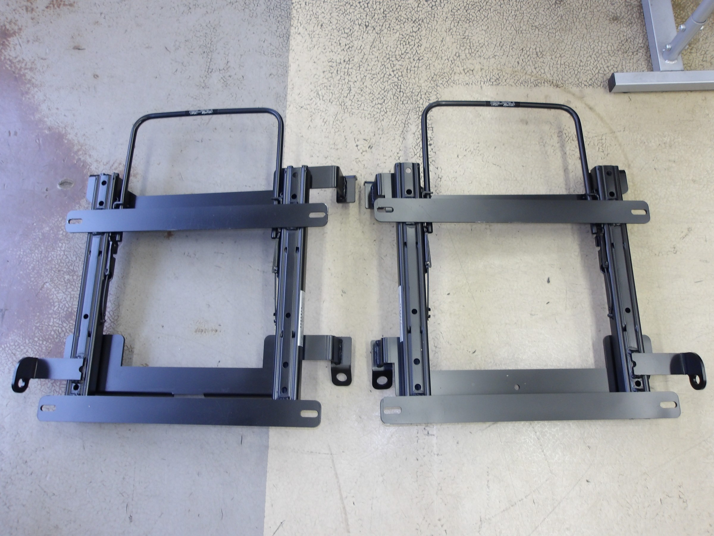 キャロル（AC6P）レカロ製コンフォートバケットシート「RCS」装着（左右） | マツダ キャロル インテリア インテリア > シート交換 | 作業日誌 | コクピット 川越 | お店の得意技紹介