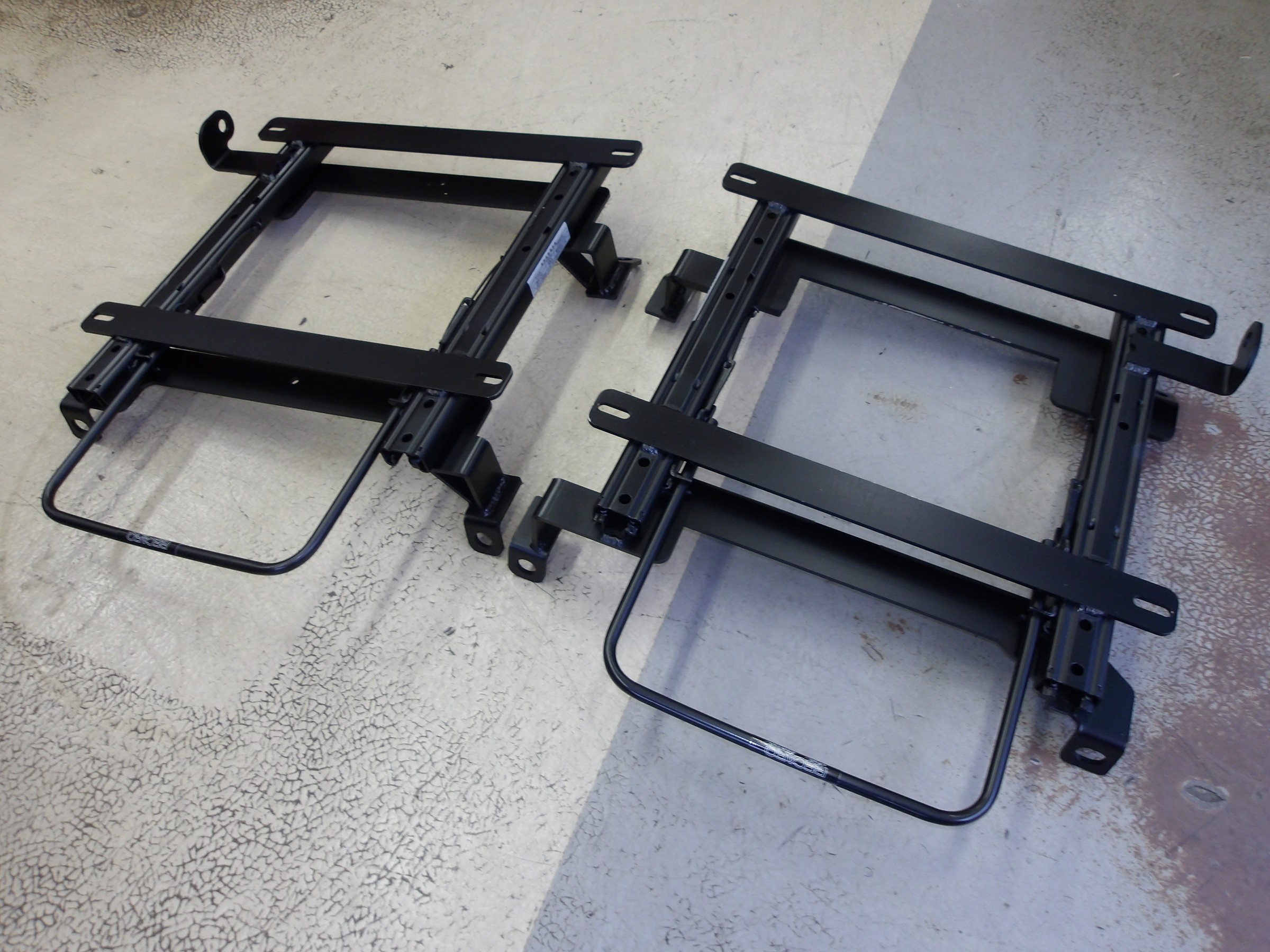 キャロル（AC6P）レカロ製コンフォートバケットシート「RCS」装着（左右） | マツダ キャロル インテリア インテリア > シート交換 | 作業日誌 | コクピット 川越 | お店の得意技紹介