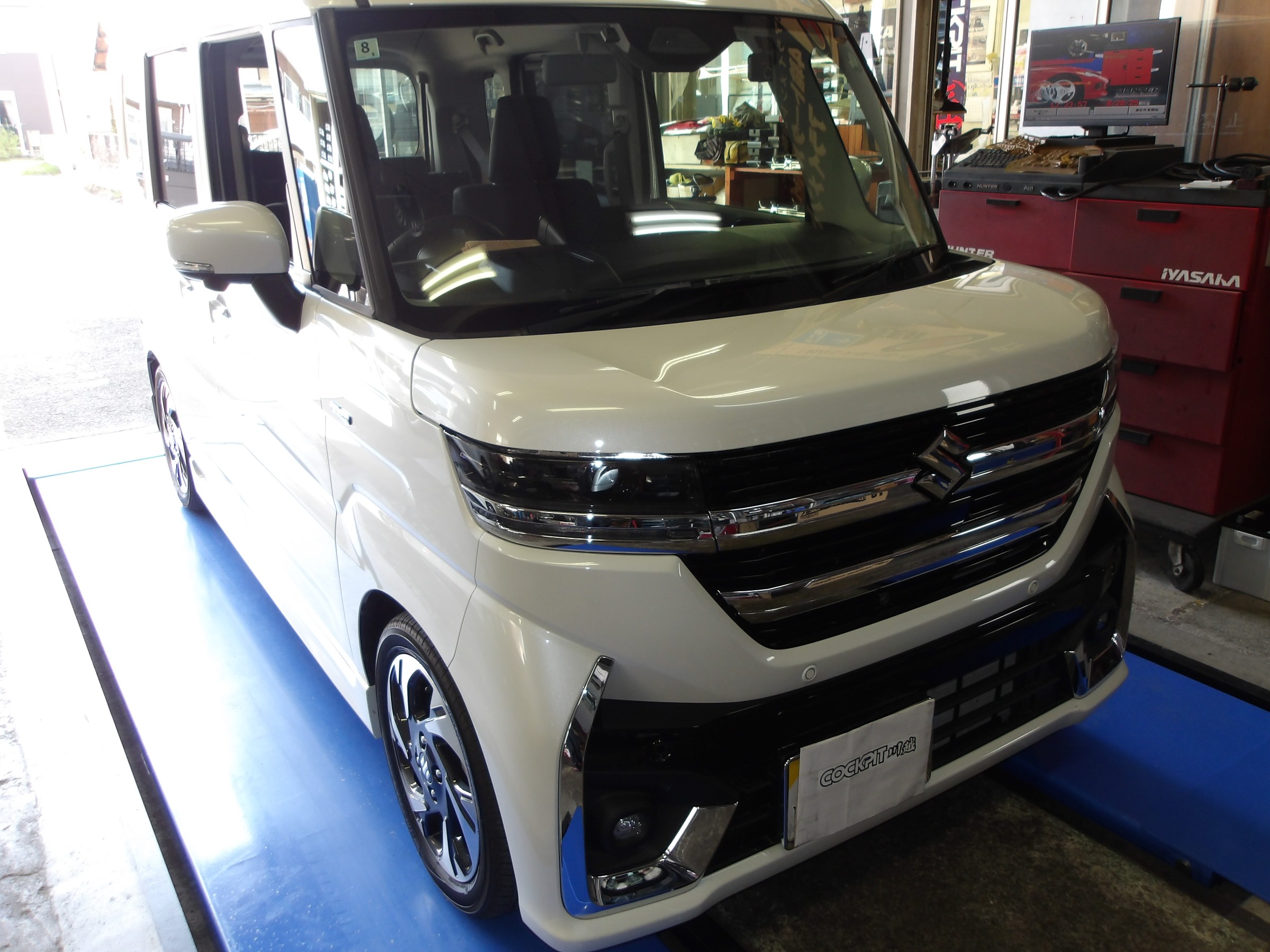 スペーシア カスタム（MK54S）エンジンオイル交換。 | スズキ スペーシアカスタム メンテナンス（オイル・バッテリー他） メンテナンス（オイル・バッテリー他） > エンジンオイル交換 ...