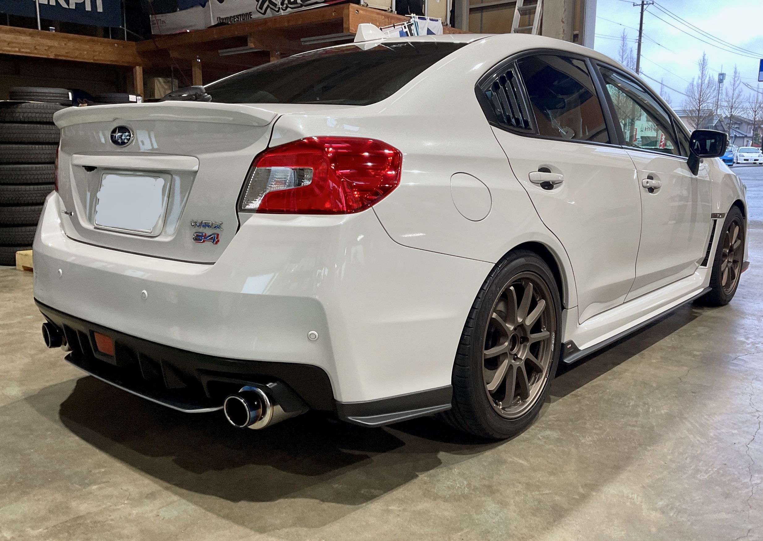 スバル WRX S4 レイズ グラムライツ57NR ＆ HKS ハイパワースペックLⅡ | オーナーズカーインデックス | カスタマイズカー紹介 | コクピット ロフト柏﨑店 | お客さまの車 ...