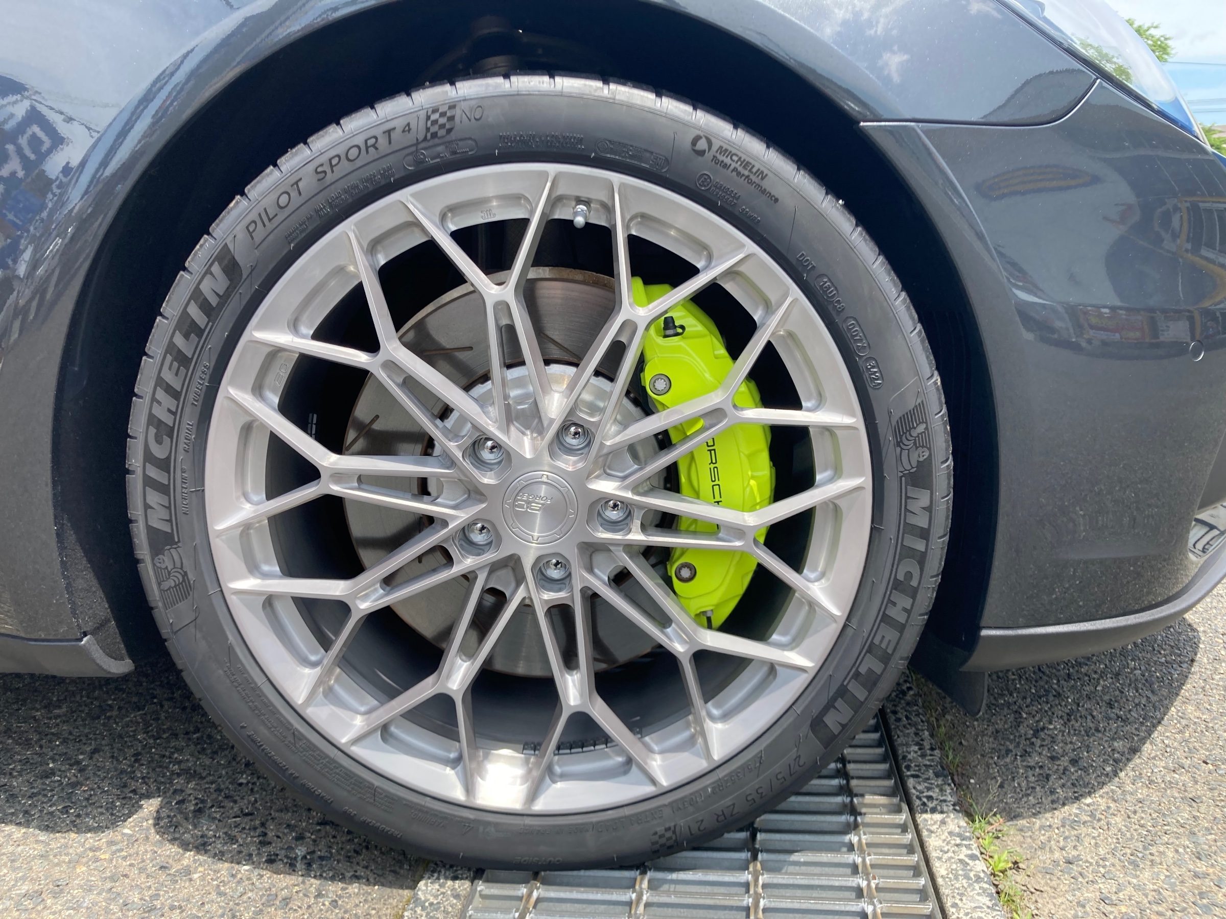 971パナメーラへ「BC FORGED EH28」！ | ポルシェ パナメーラ ホイール タイヤ > タイヤ・ホイール交換 | スタッフ日記 ...