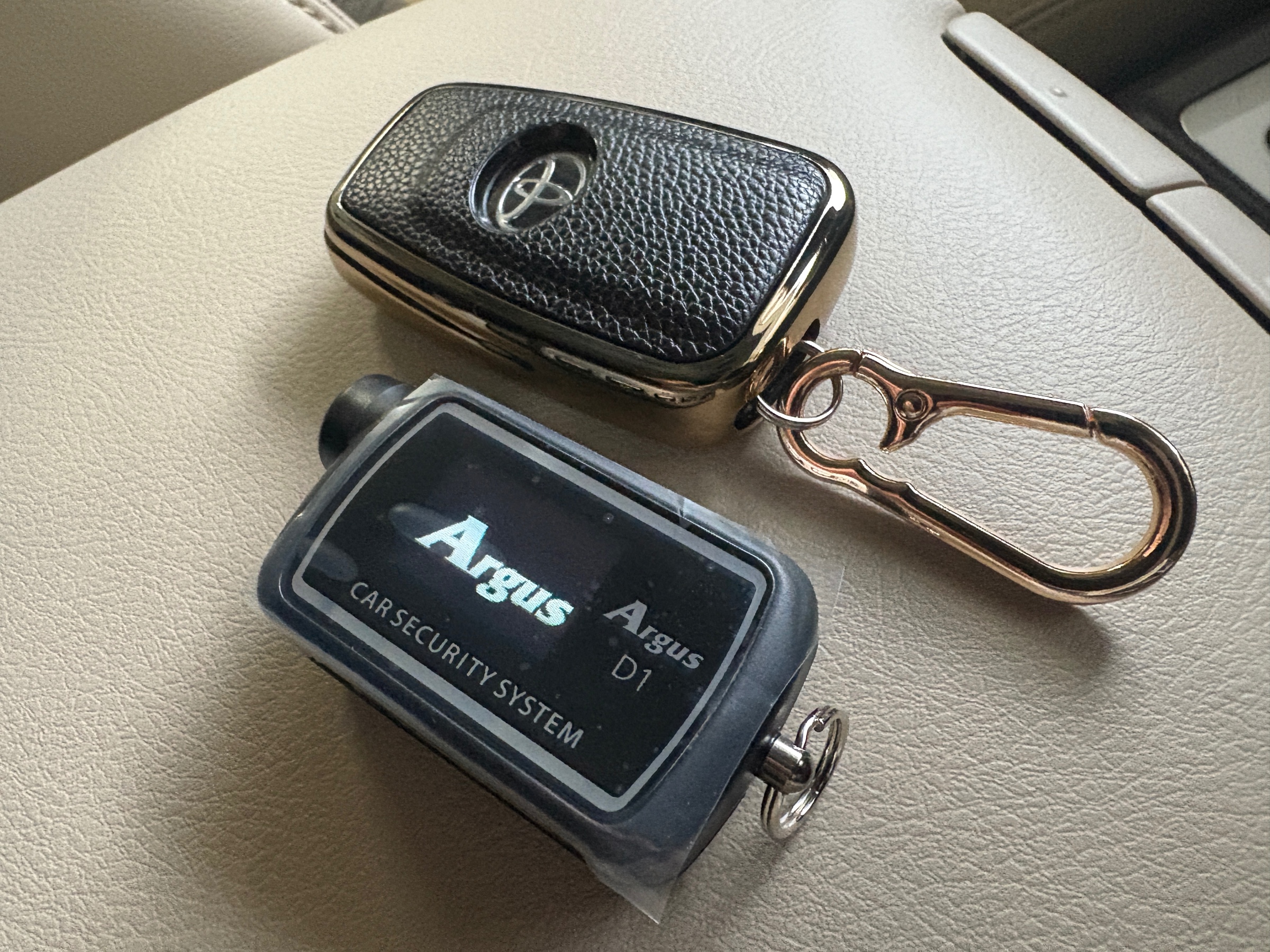 LAND CRUISER PRADO Argus D1取付 | 取り付け事例 | コクピット21世田谷 | お店の取付加工事例紹介