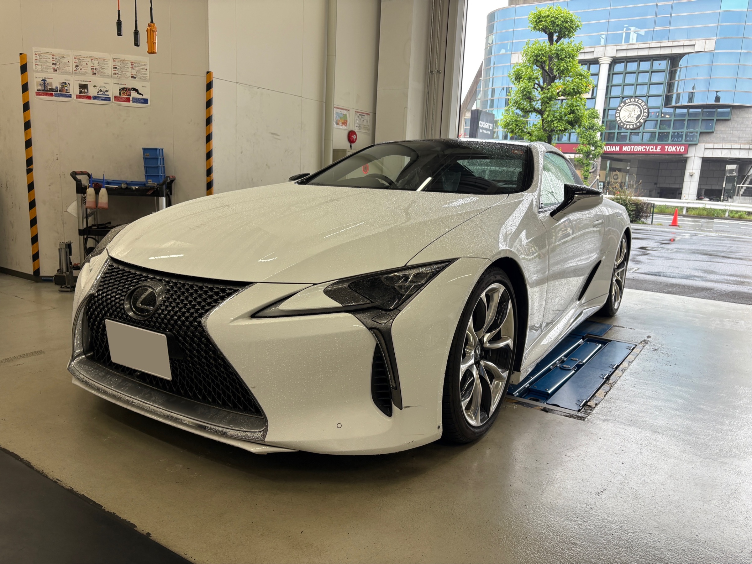 LEXUS LC500 URZ100 イグニッションコイル&スロコン取り付け | 取り付け事例 | コクピット21世田谷 | お店の取付加工事例紹介