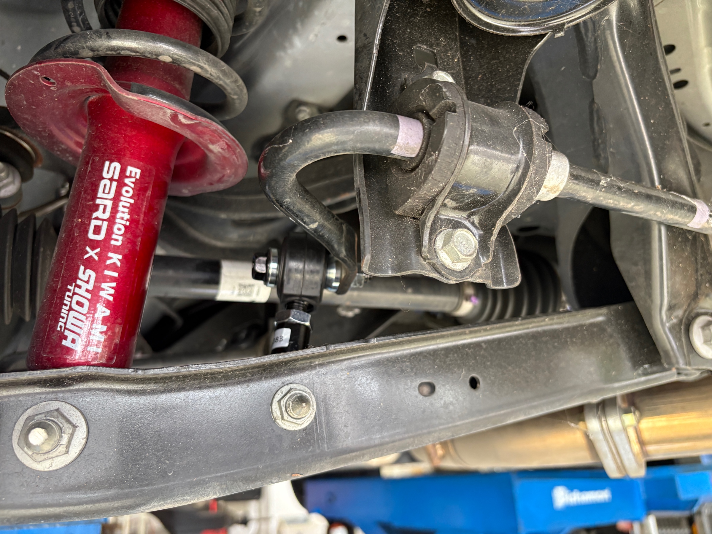 TOYOTA GR86 ZN8 × BLITZ STABILINK ADJUSTER | 取り付け事例 | コクピット21世田谷 | お店の ...