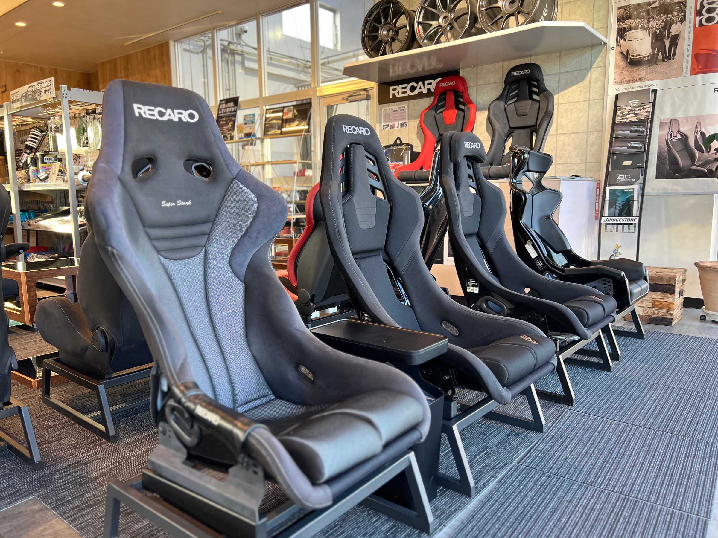 大変長らくお待たせしました！ RECARO RSS 試座用 ラージシェルが入荷しております\_(・ω・`) | インテリア | スタッフ 日記 ...
