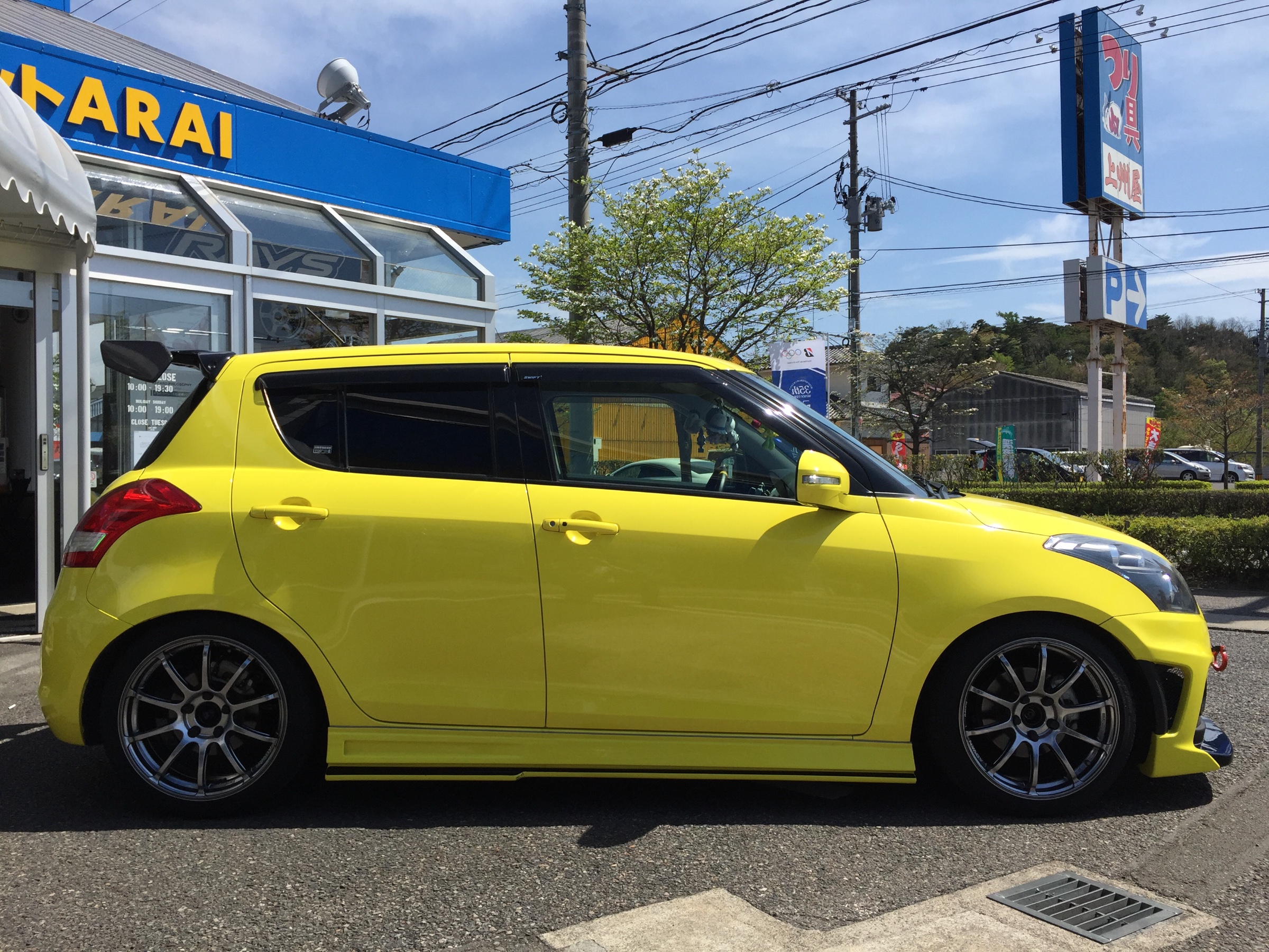 SUZUKI SWIFT SPORT ZC32 | オーナーズカーインデックス | カスタマイズカー紹介 | コクピット 荒井 | お客さまの ...