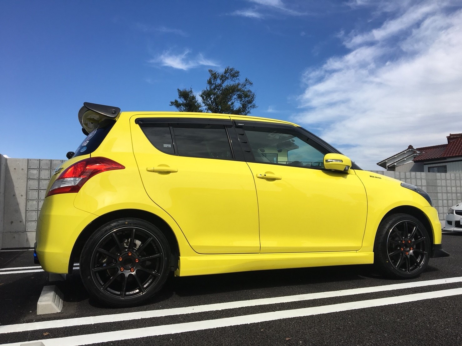 RECARO ＆ RAYS × SWIFT SPORT ZC32S | スタッフ 日記 | コクピット 荒井 | 車のカスタマイズにかかわる ...