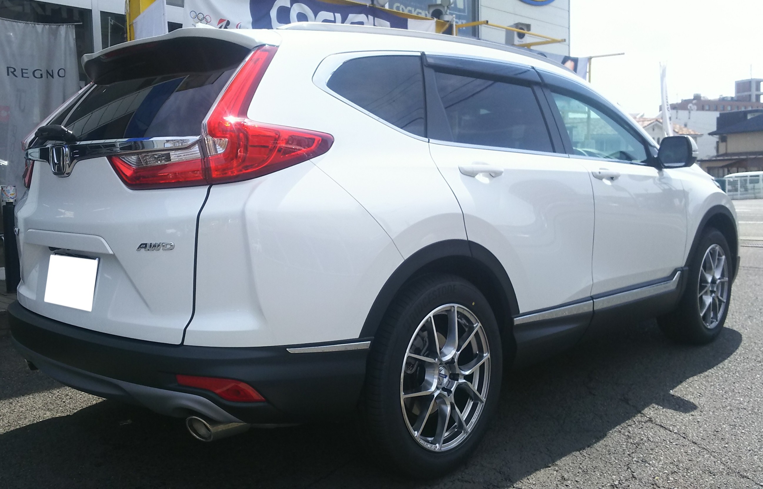 RW1 HONDA CR-V | オーナーズカーインデックス | カスタマイズカー紹介 | コクピット モリオカ | お客さまの車高調、ドレス ...