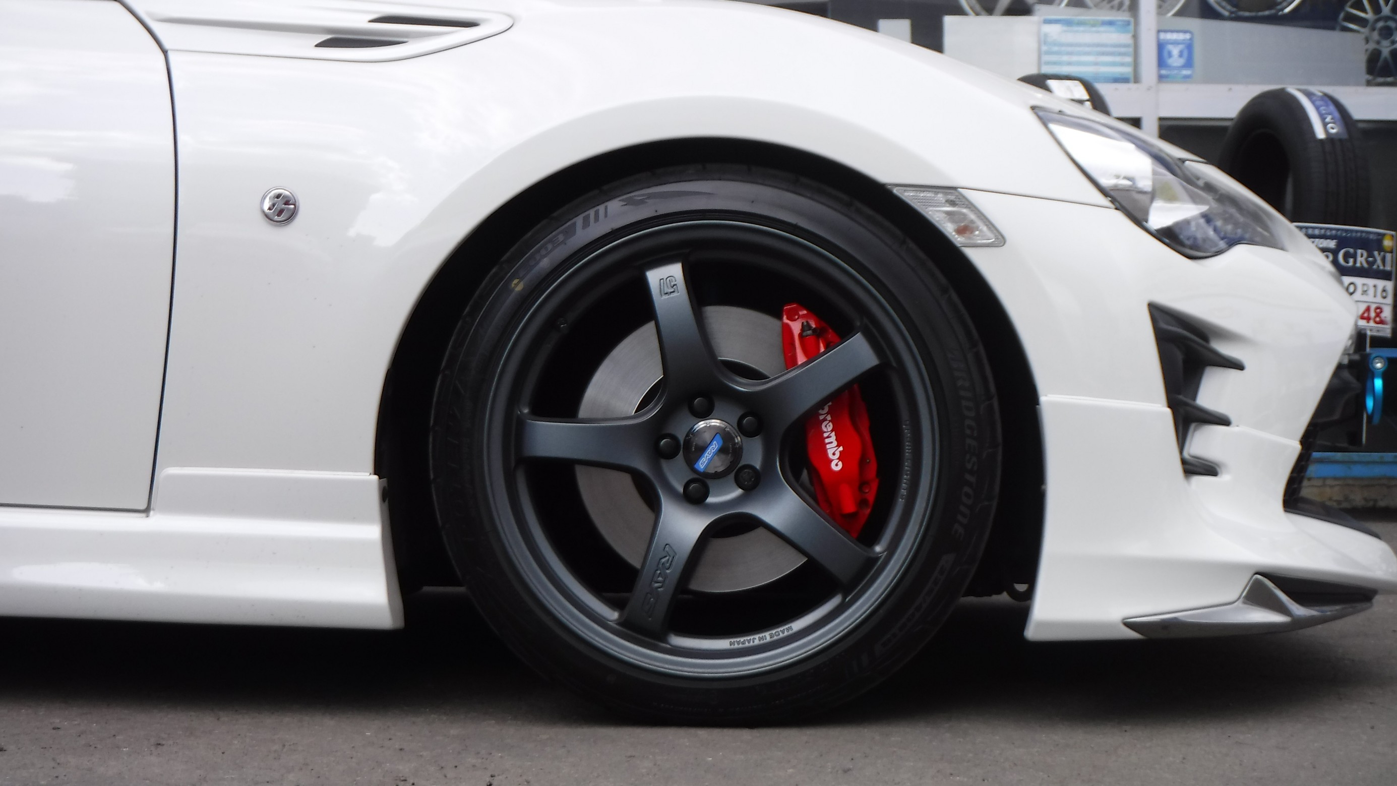 トヨタ 86 ZN6 + RAYS GRAM LIGHTS 57CR & POTENZA Adrenalin RE003 | オーナーズカーインデックス | カスタマイズカー紹介 | スタイル ...