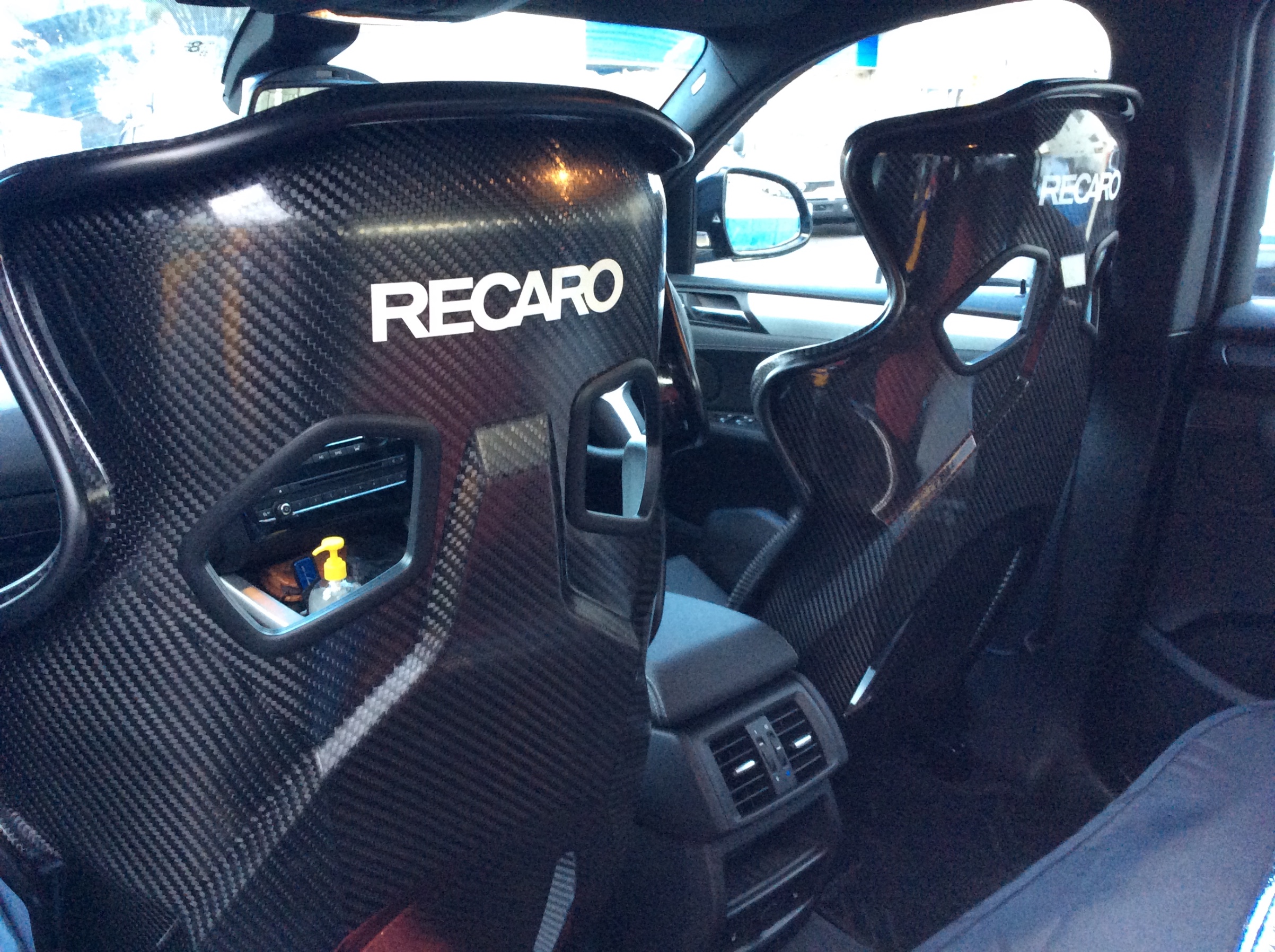 RECARO 『 PRO RACER RMS 2600A 』ついに2脚揃って！！ | BMW X4 インテリア インテリア > ステアリング ...
