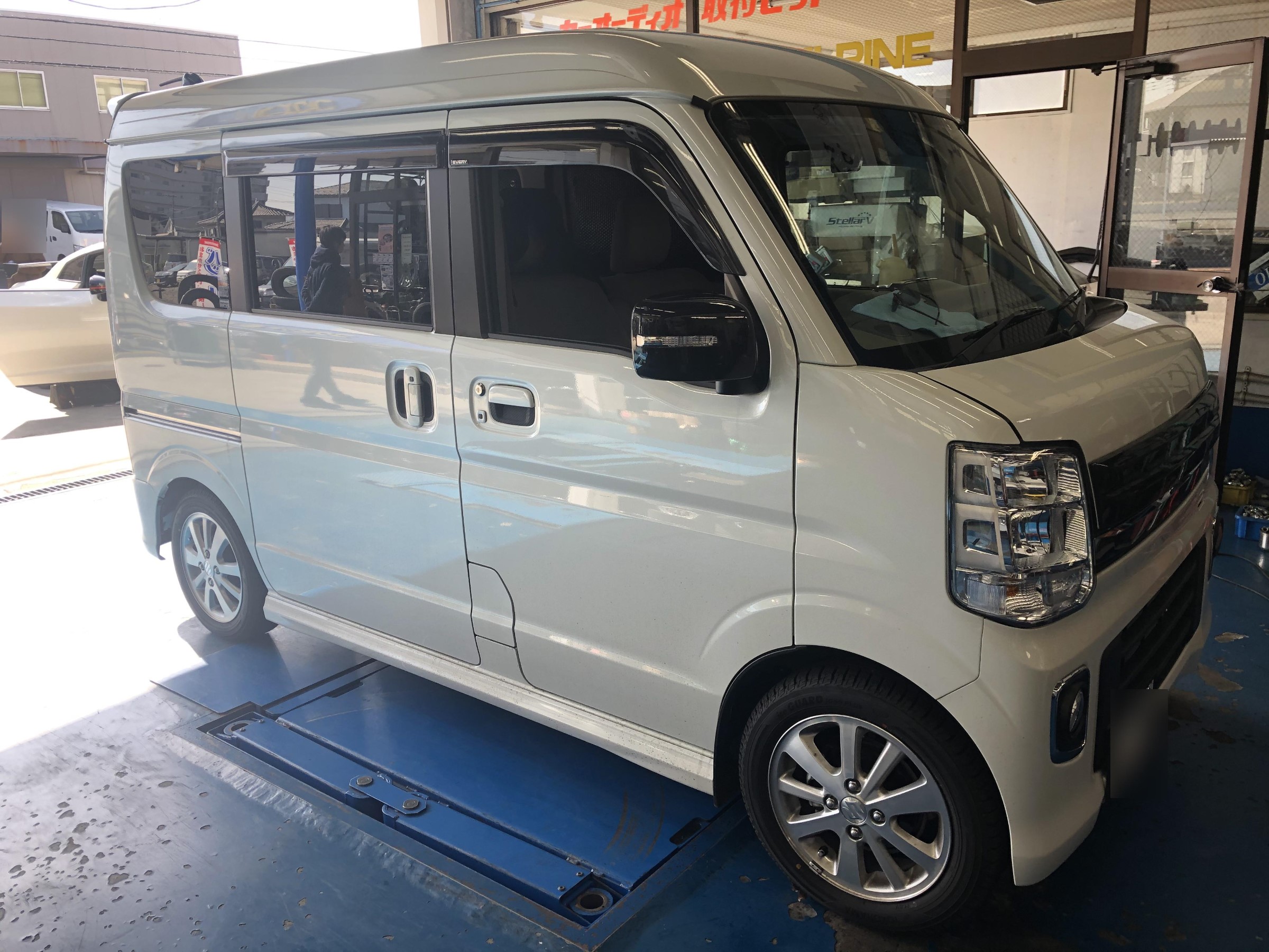 エブリイワゴンにPOTENZA SW010／POTENZA Adrenalin RE004 | スズキ エブリイワゴン ホイール タイヤ > タイヤ・ホイール交換 | カスタマイズ日記 ...