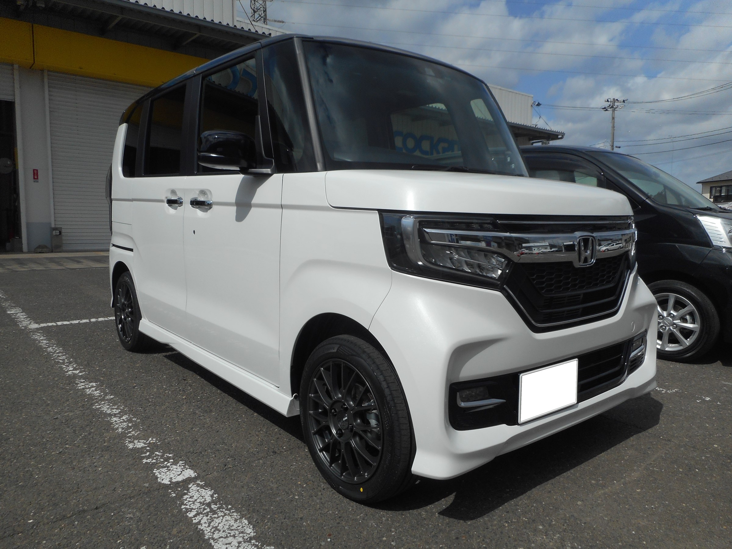 ENKEI ＆ REGNO GR-Leggera | ホンダ N-BOX | カスタマイズ別ショーケース | コクピット 名取 | お店の取付 ...