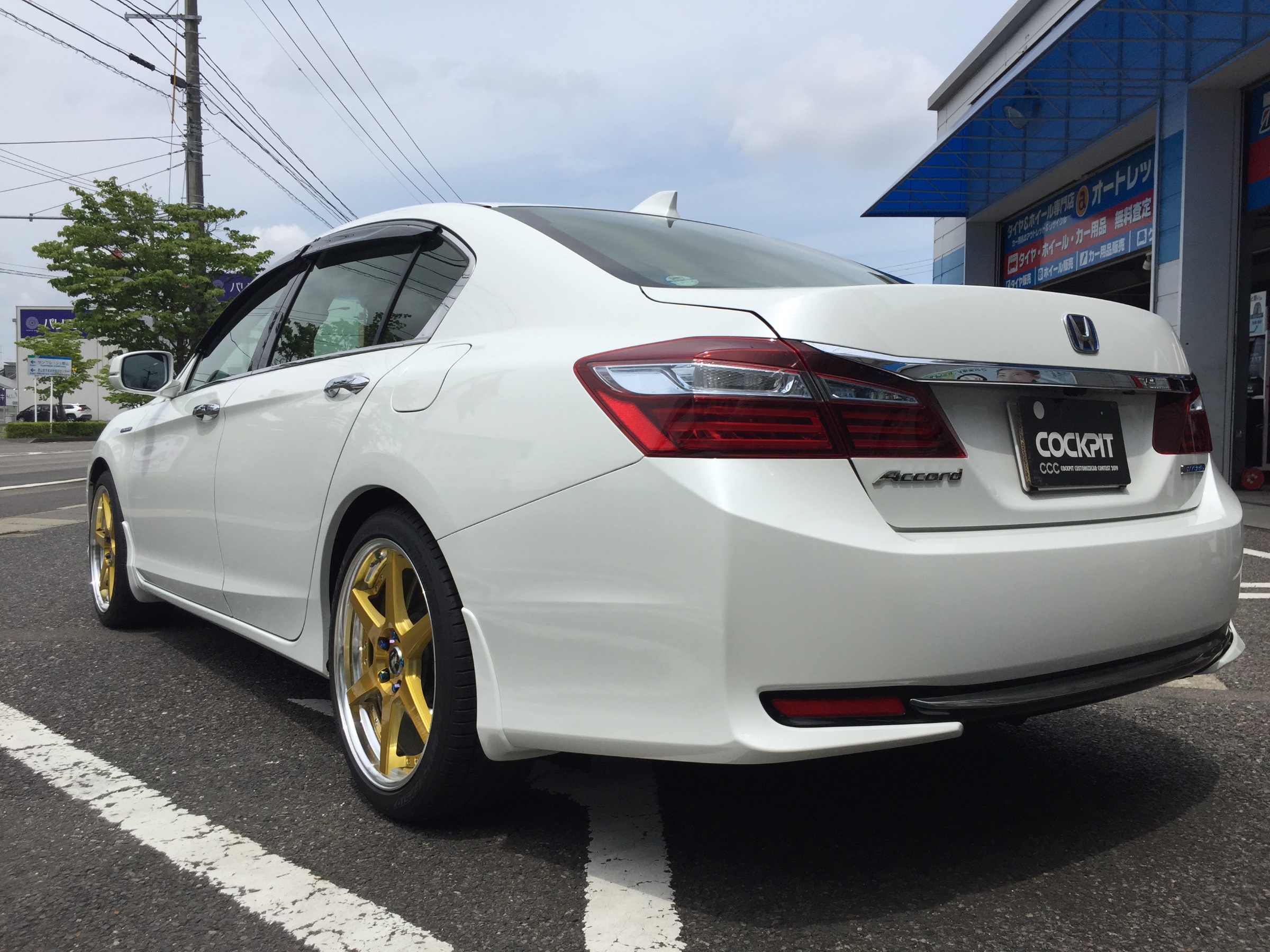 HONDA ACCORD CR6 カスタマイズ事例：WORK ZEAST ST1 19inch IMPERIAL GOLD | オーナーズカー ...
